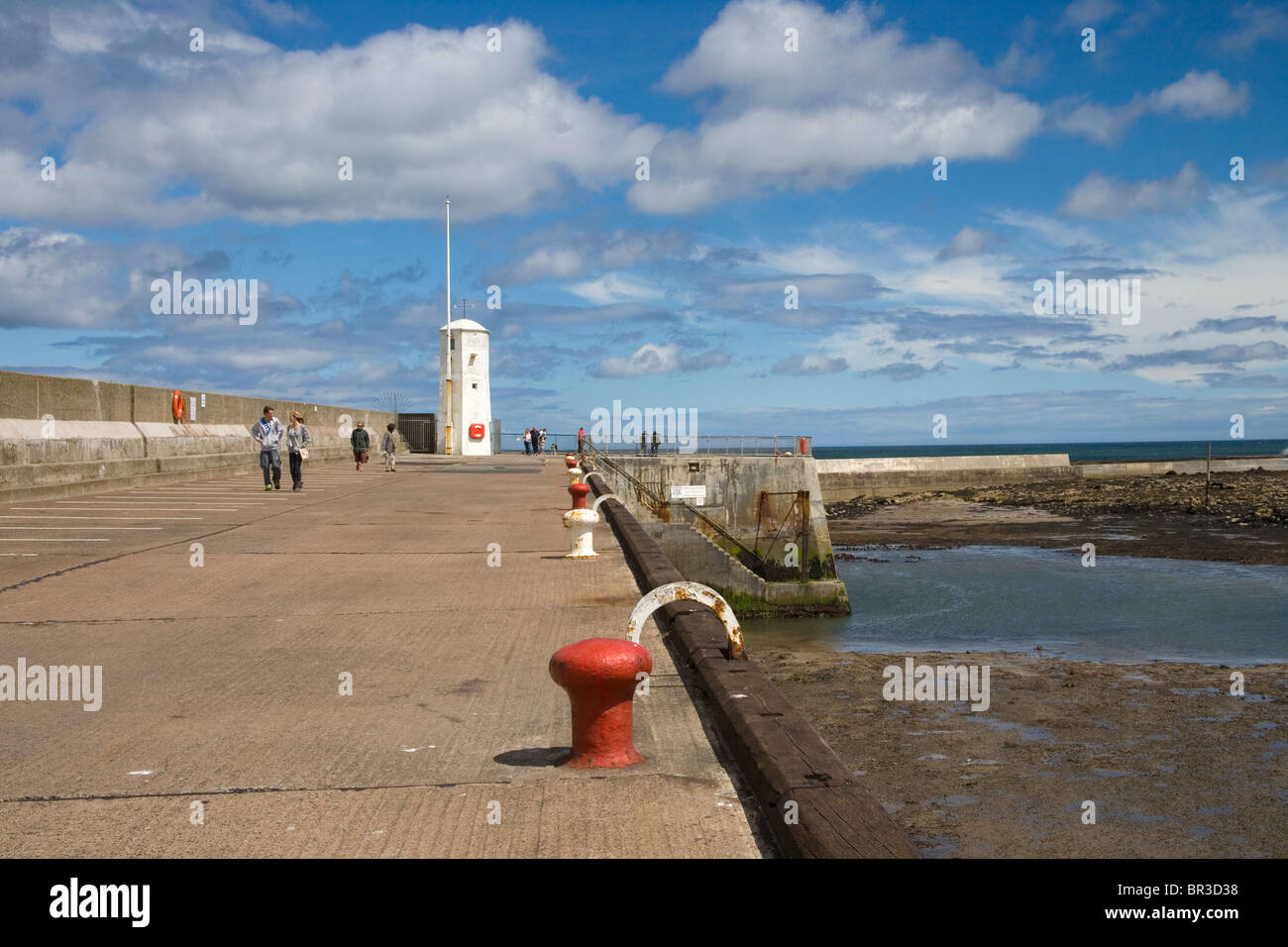 Seahouses harbour on the northumberland coast Stock Photo - Alamy