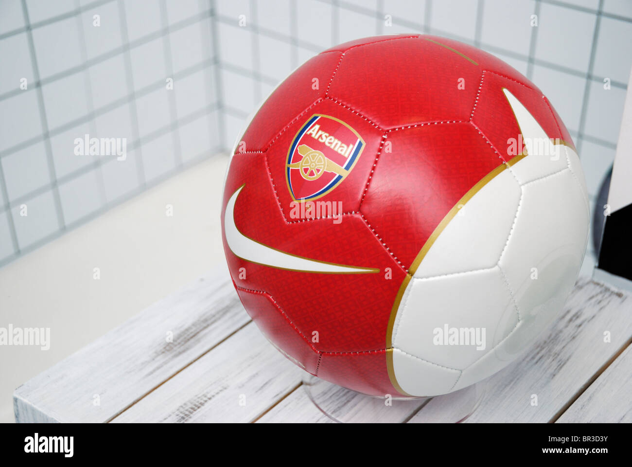 Arsenal shop hi-res stock photography and images - Alamy