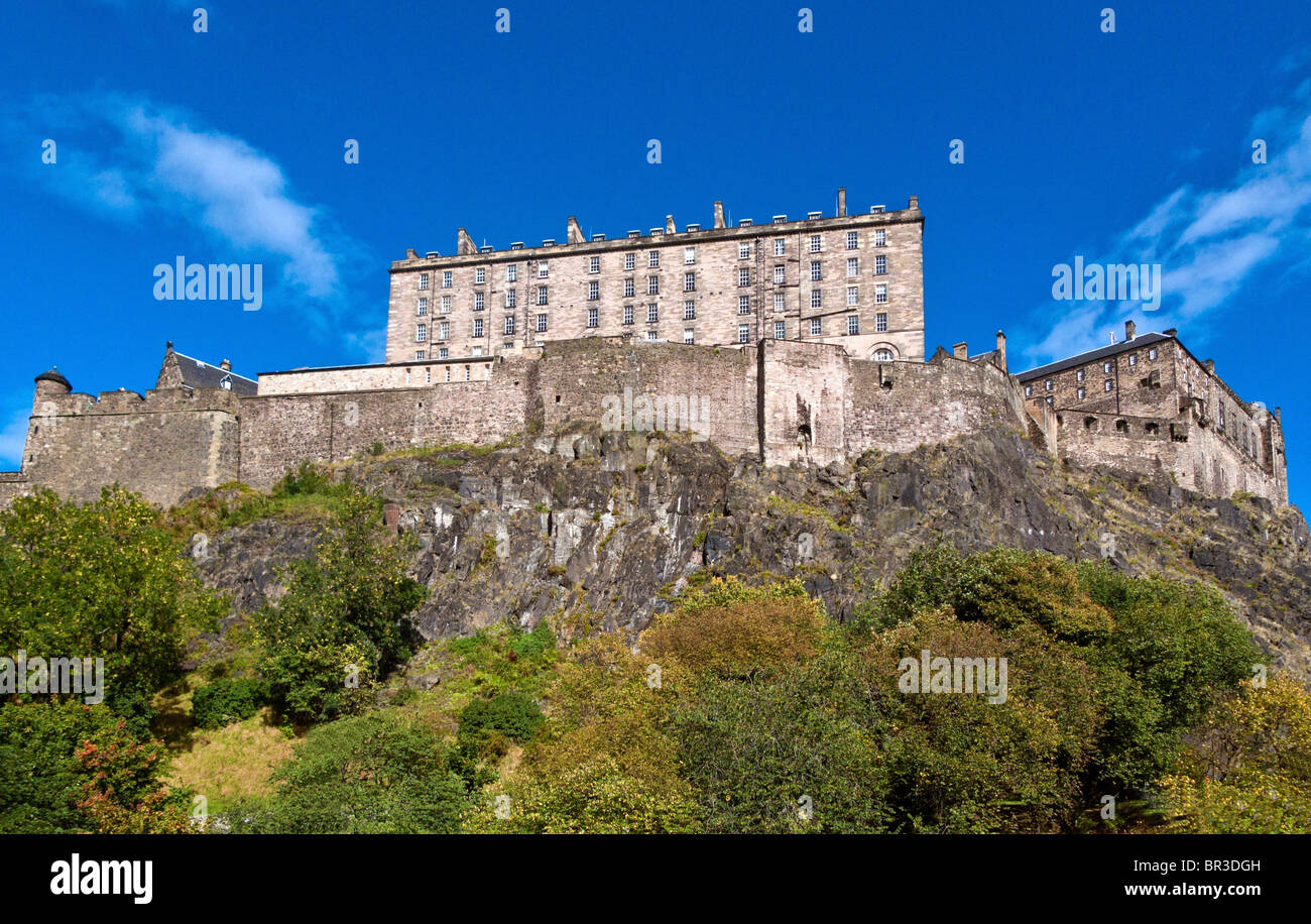 Edinburgh Castle seen from the west at Castle Terrace Stock Photo - Alamy