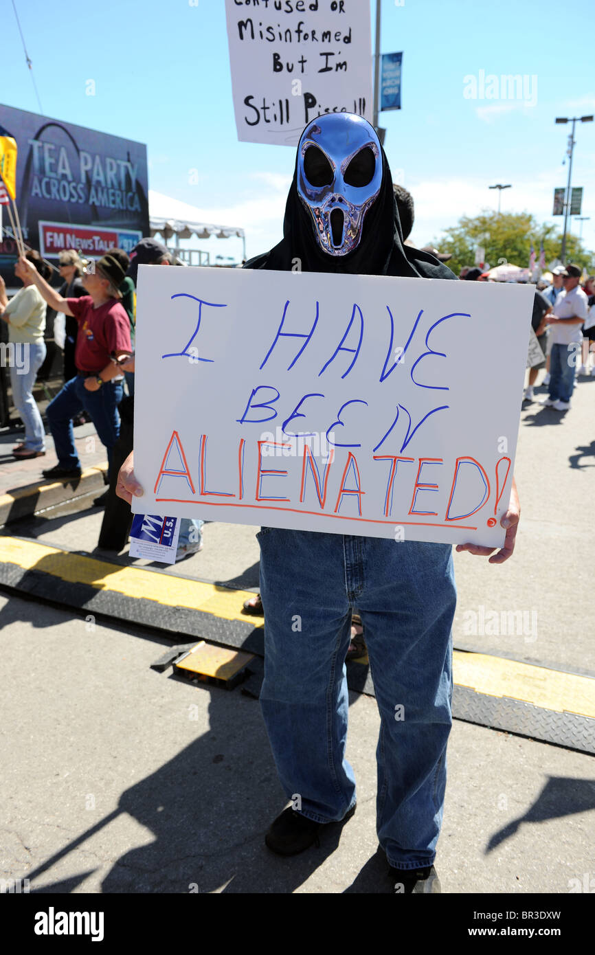SAINT LOUIS, MISSOURI - SEPTEMBER 12: Rally of Tea Party Patriots in ...