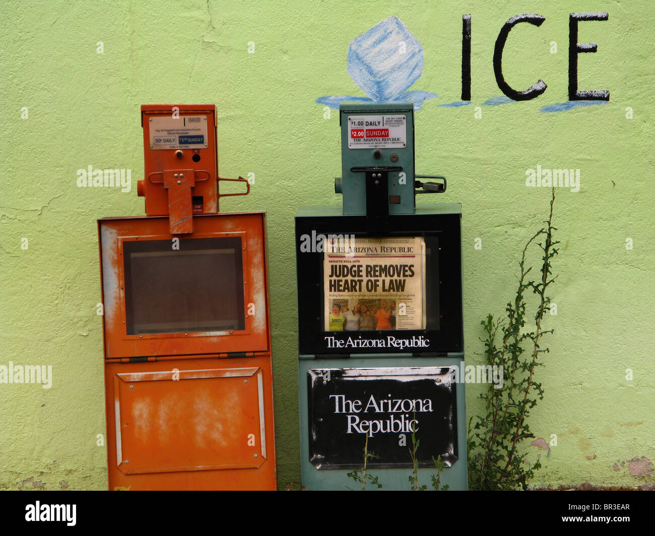Newspaper Vending Machine Information High Resolution Stock Photography ...