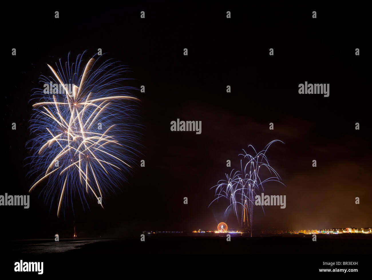 Beach fireworks hi-res stock photography and images - Alamy