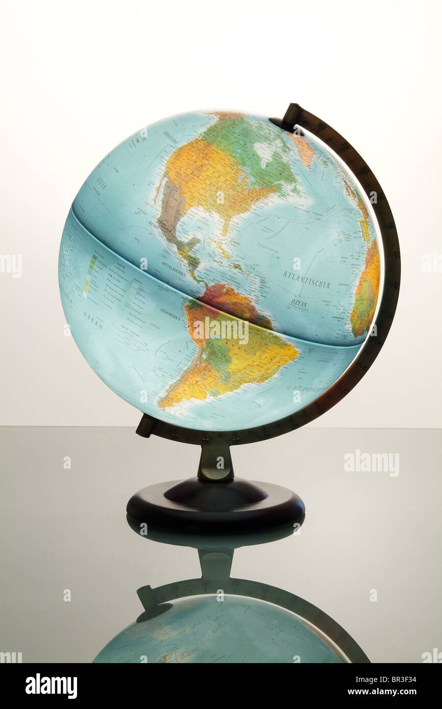 North south pole globe hi-res stock photography and images - Alamy
