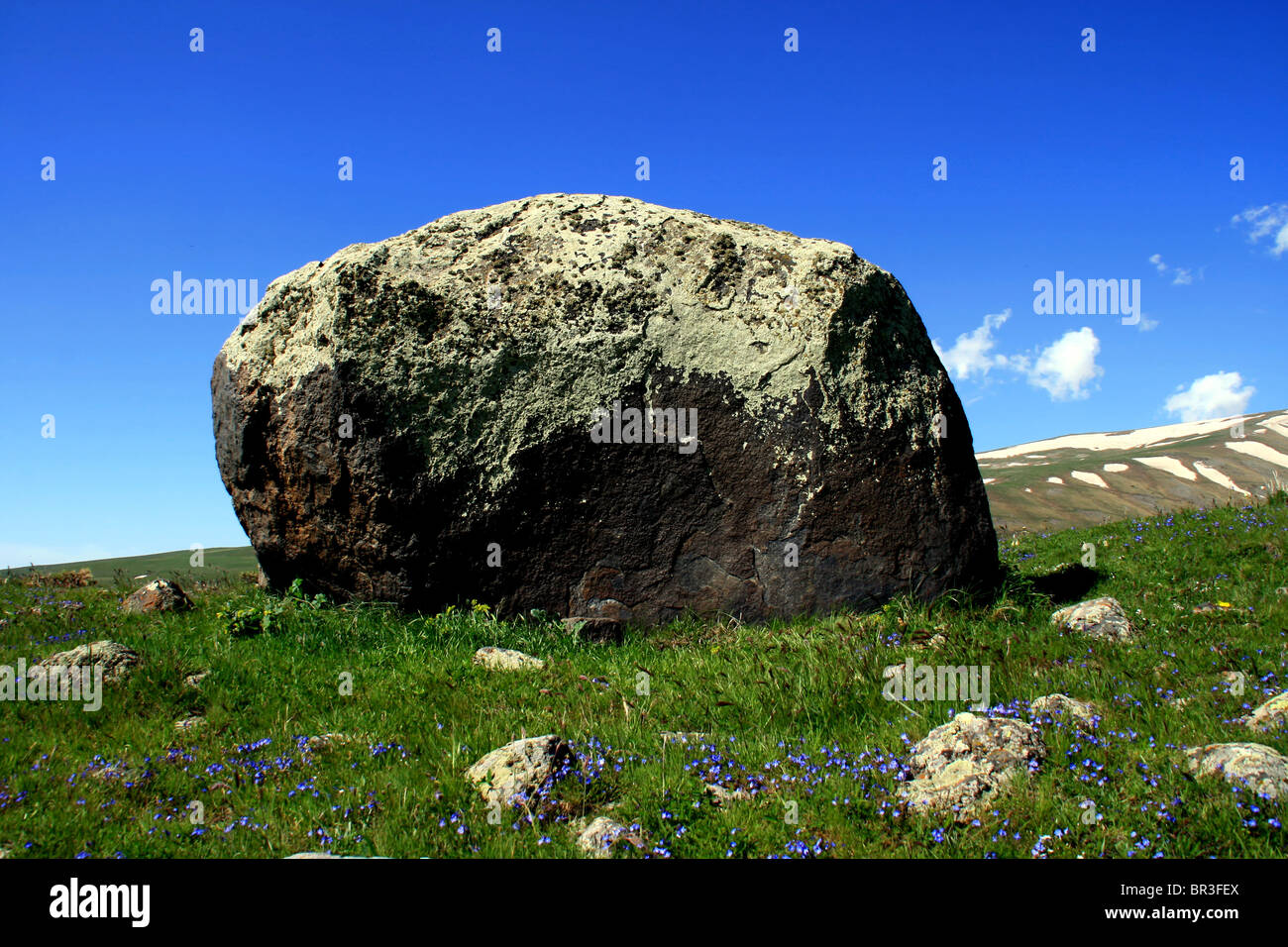 Basalt mountain hi-res stock photography and images - Alamy