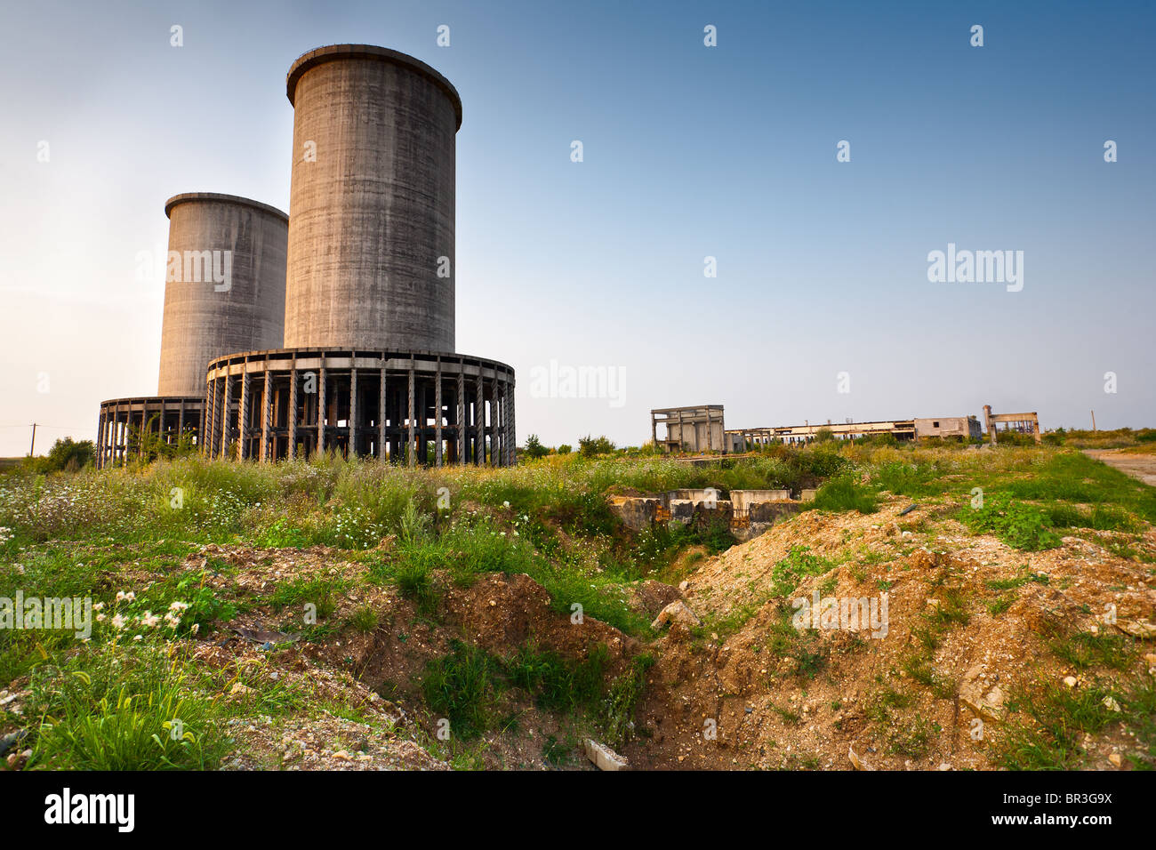 Empty place destroy hi-res stock photography and images - Alamy