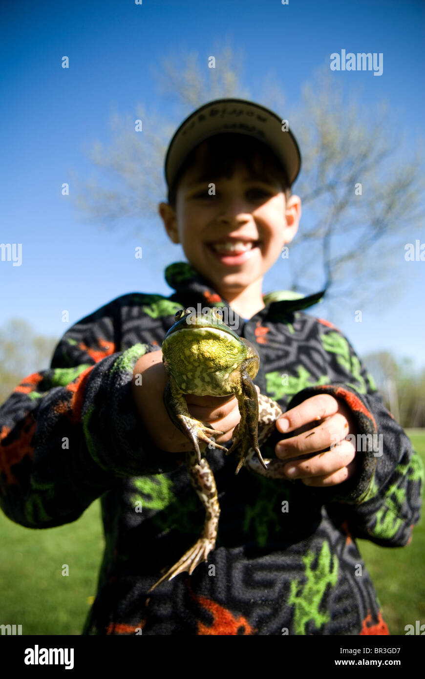 Boy frog catch hi-res stock photography and images - Alamy