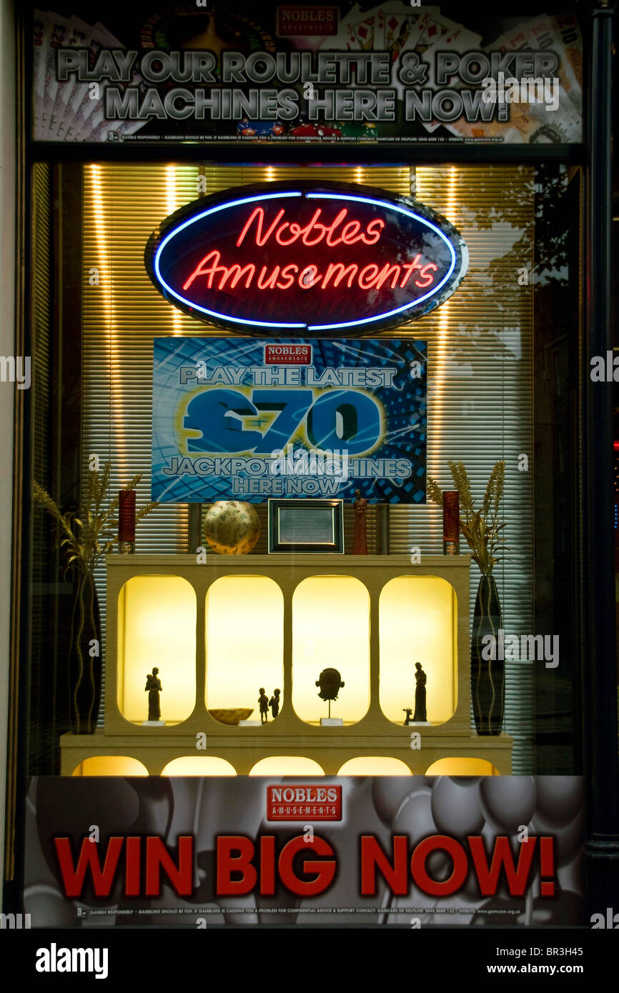 Amusements bingo bingo hi-res stock photography and images - Alamy