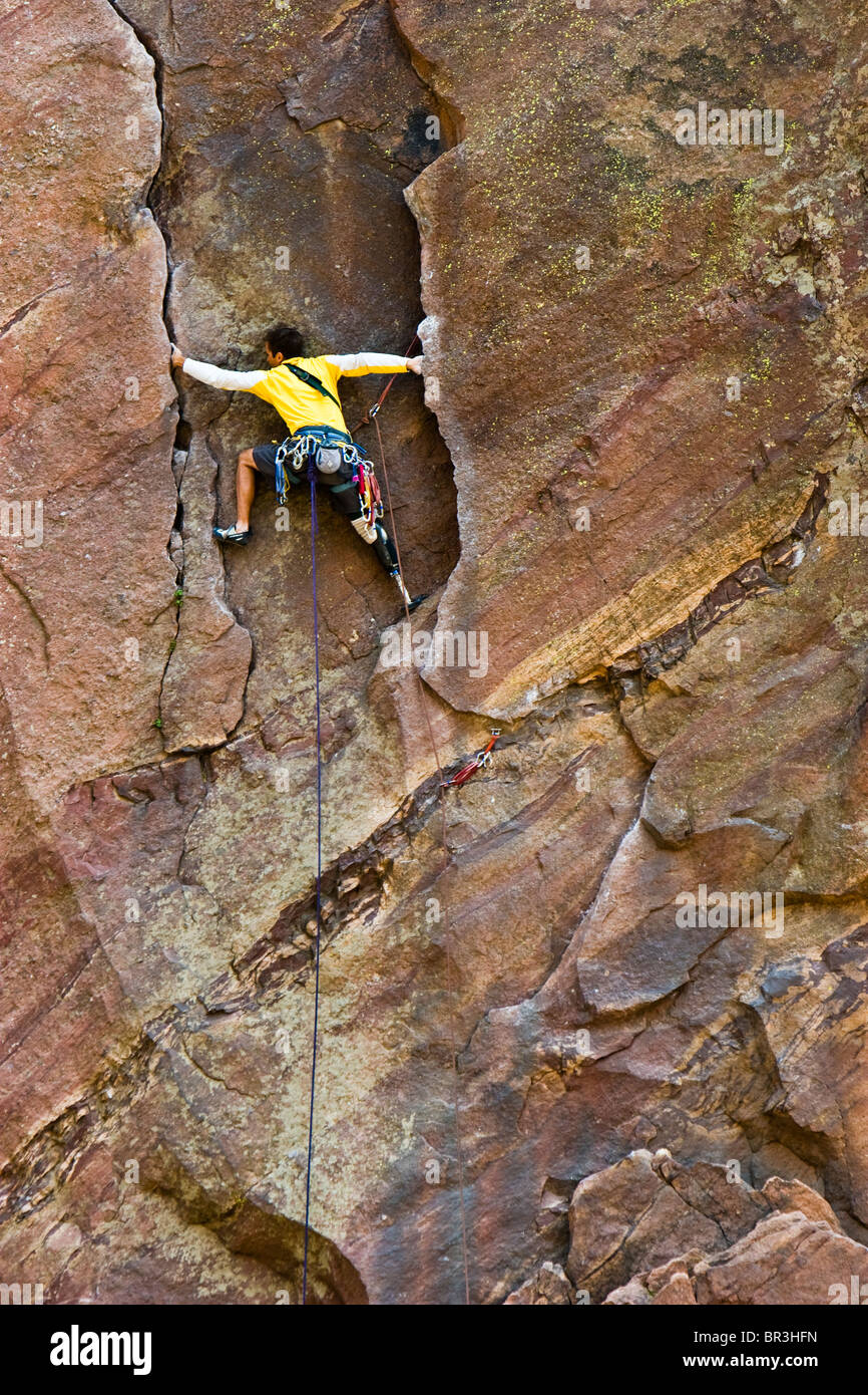 Traditional crack climbing hi-res stock photography and images - Alamy