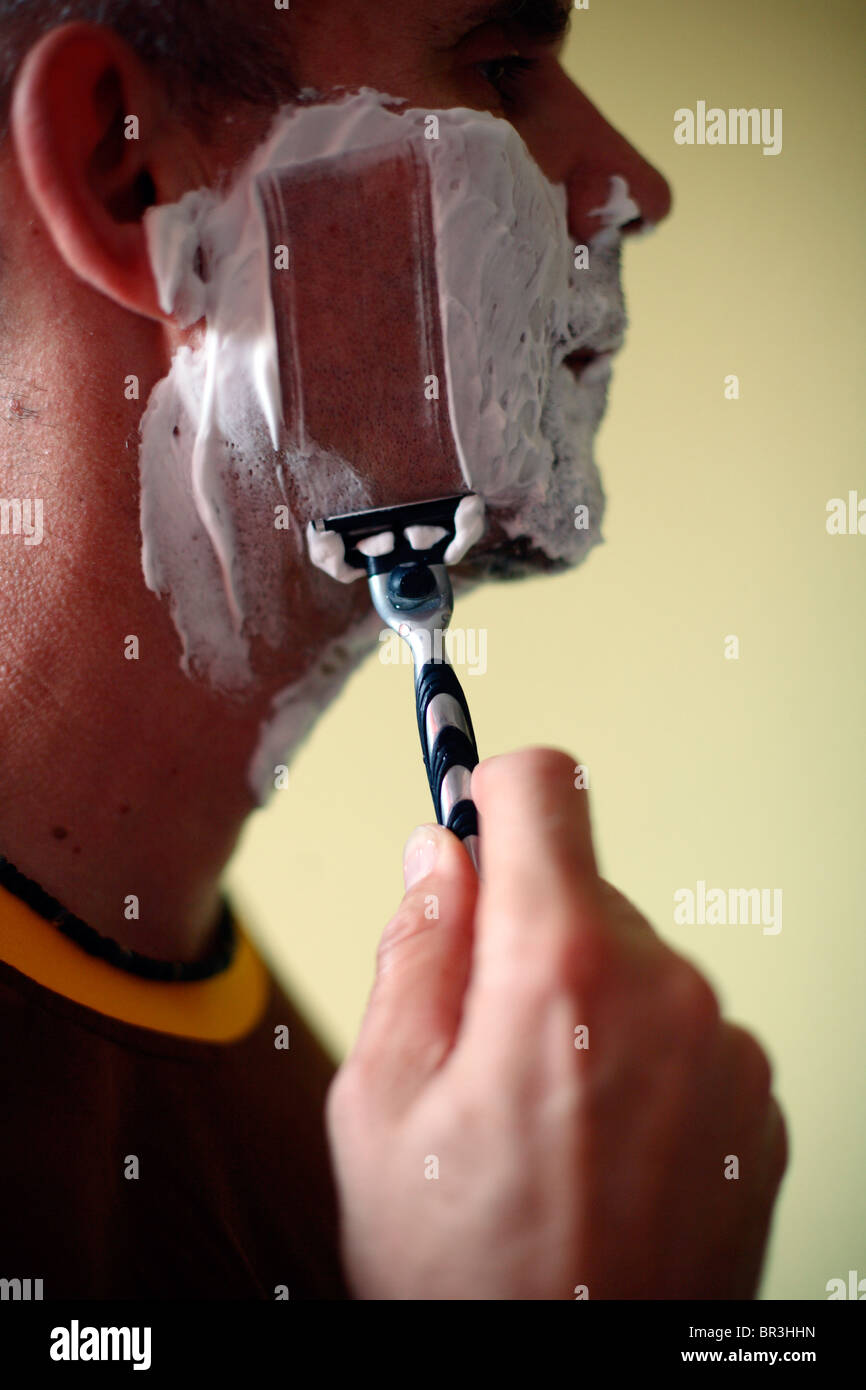 Uses razor hi-res stock photography and images - Alamy