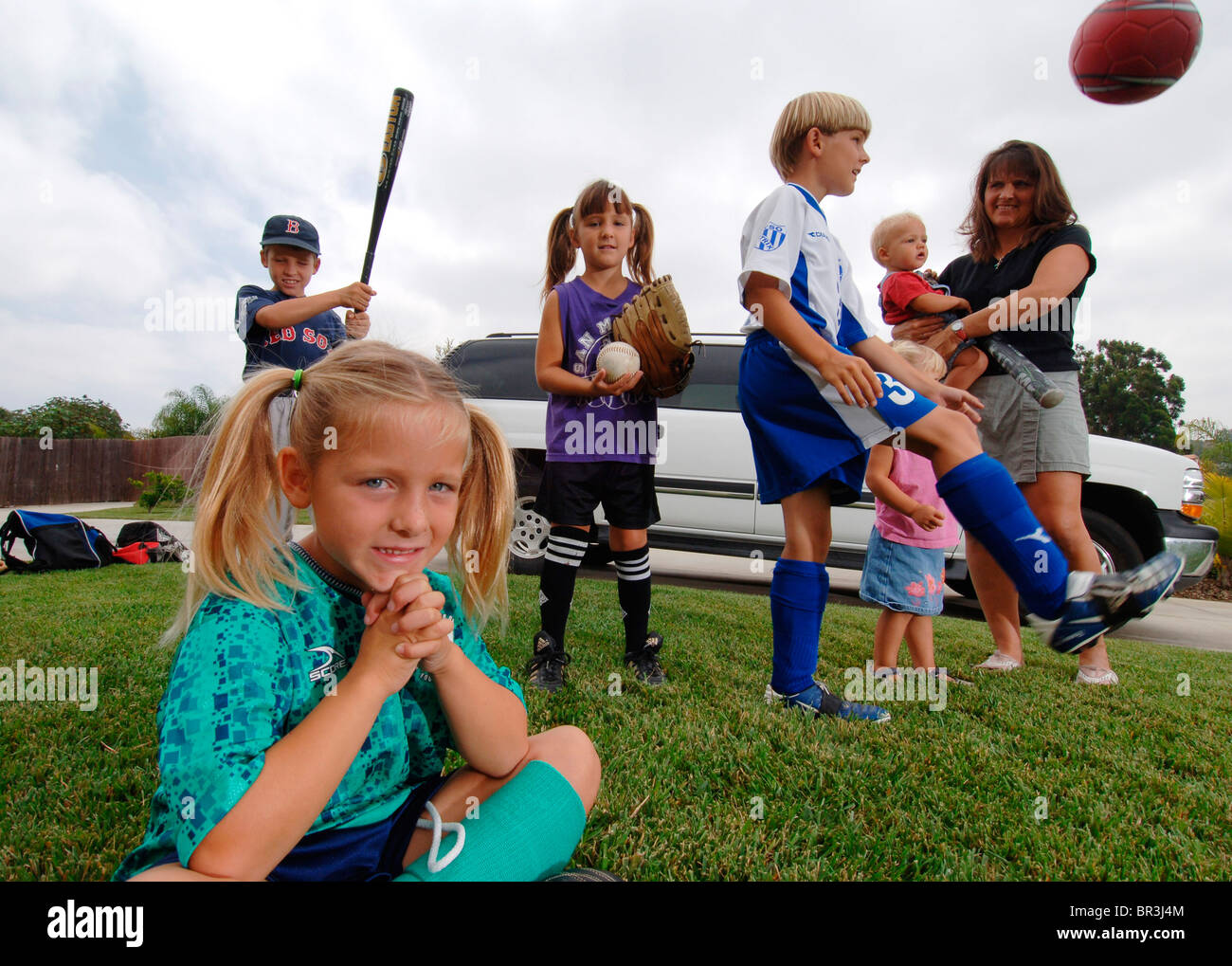 Six children hi-res stock photography and images - Alamy