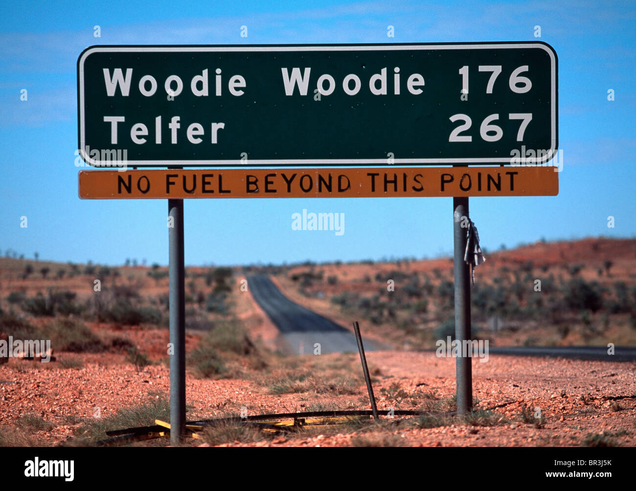 No fuel warning sign, highway, Western Australia Stock Photo - Alamy