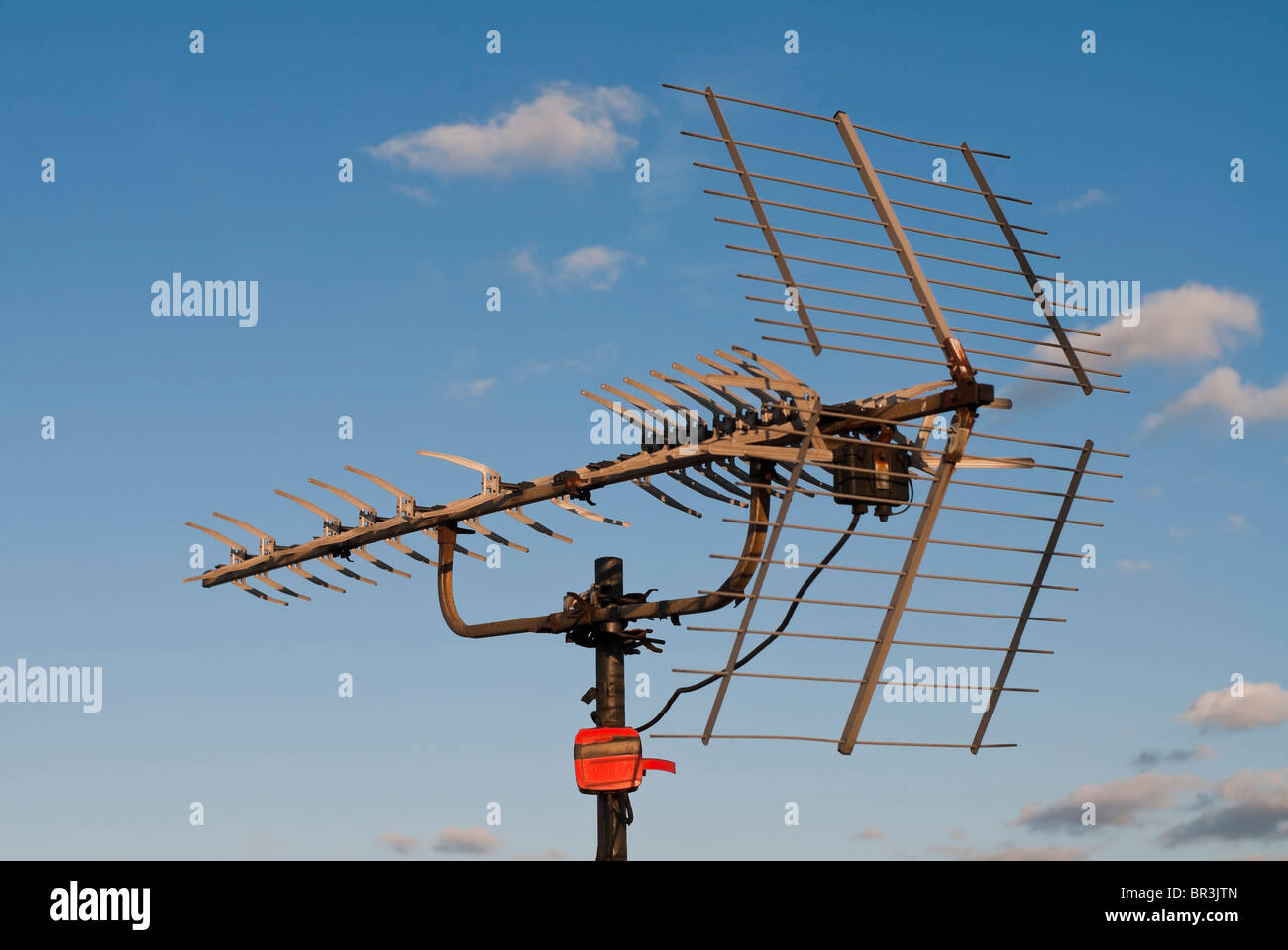 Broken tv antenna hi-res stock photography and images - Alamy