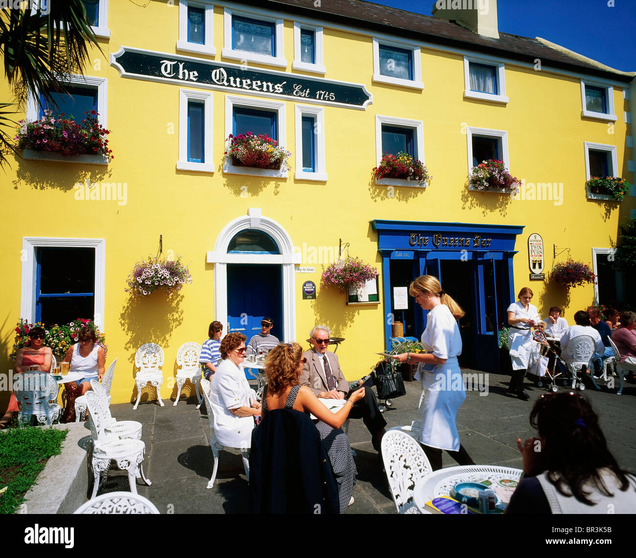 Dalkey, Co Dún Laoghaire-Rathdown, Ireland, The Queen's Pub Stock Photo ...