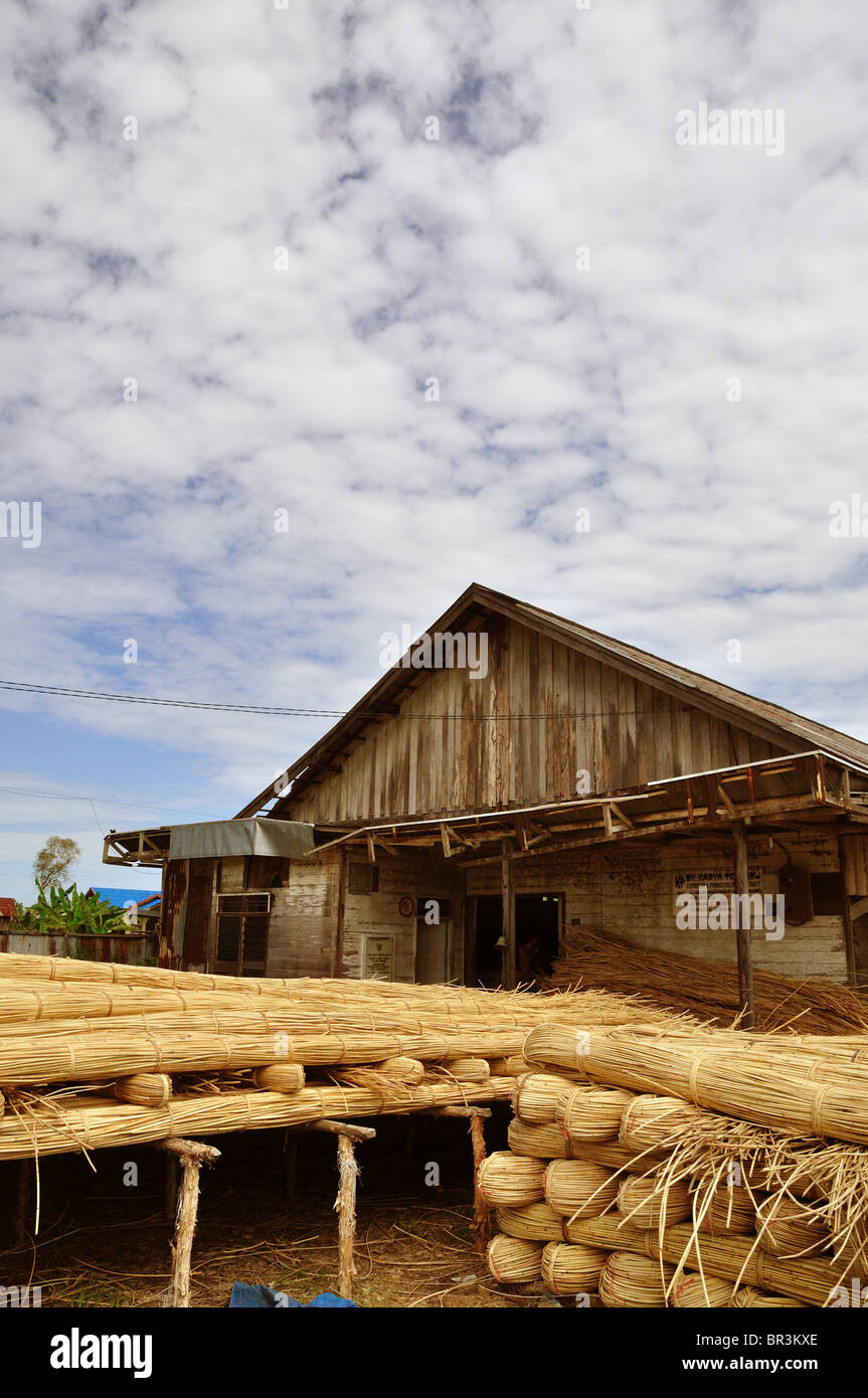 Barn Straw Floor Stock Photos & Barn Straw Floor Stock Images - Alamy