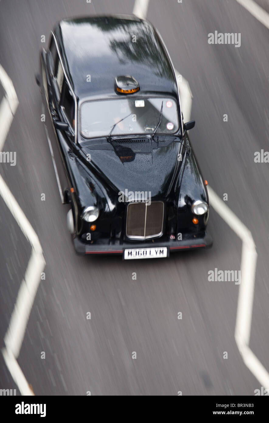 Old london taxi hi-res stock photography and images - Alamy
