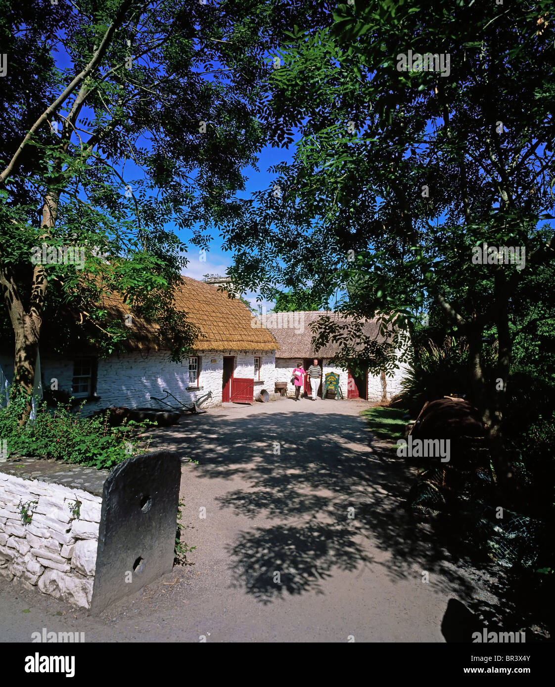 Bunratty folk park village hi-res stock photography and images - Alamy