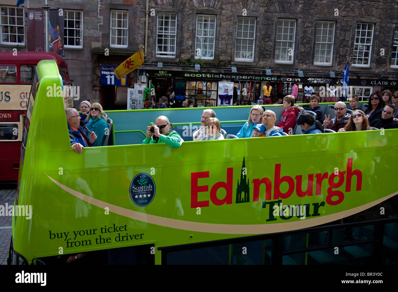 Bus scotland hi-res stock photography and images - Alamy