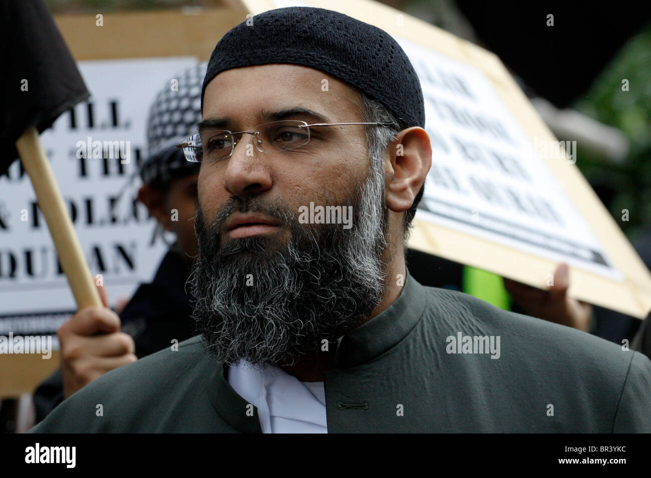 Anjem choudary radical hi-res stock photography and images - Alamy