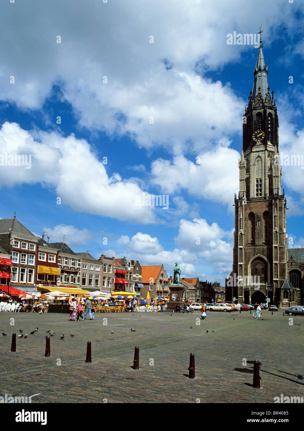 Delft - Nieuwe Kerk (New Church) stands in Delft Market Square opposite ...