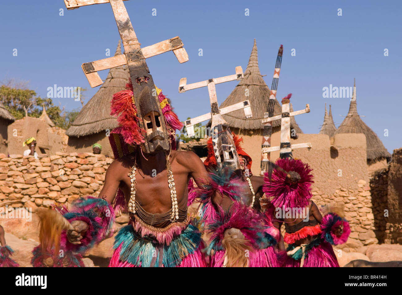 Dogon mask dance hi-res stock photography and images - Alamy
