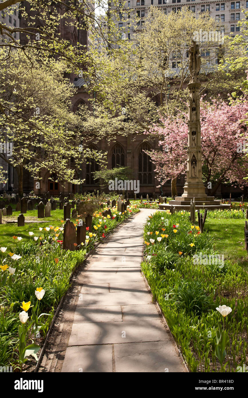 Trinity Church Cemetery, NYC Stock Photo - Alamy