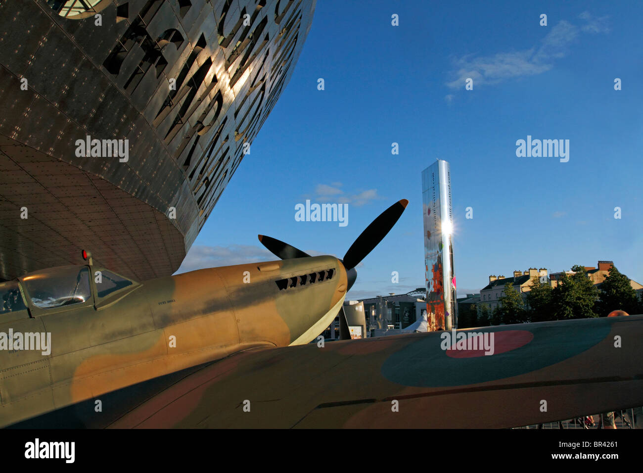Spitfire - static display for Armed Forces Parade, outside the Wales ...