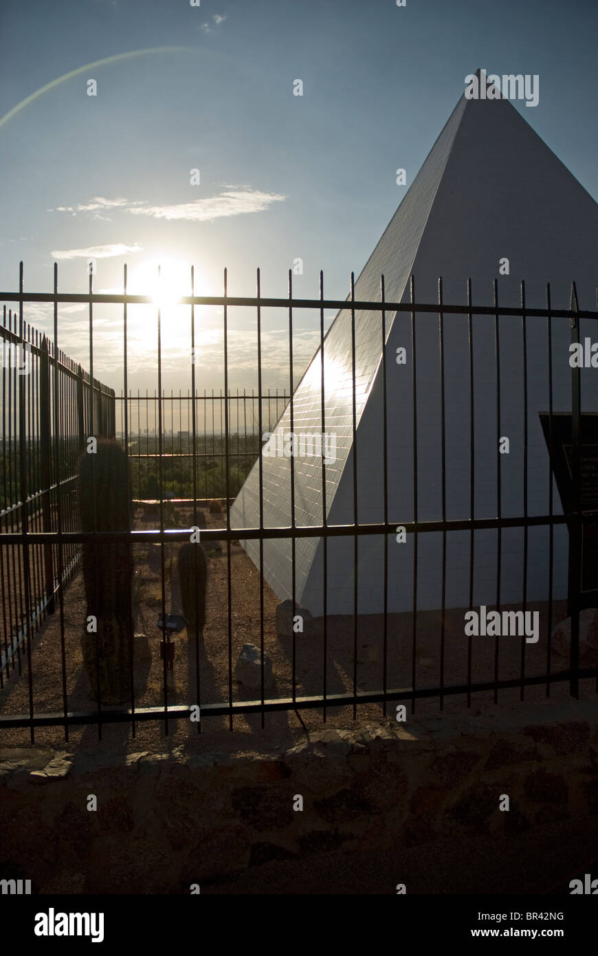 Papago park tomb hi-res stock photography and images - Alamy