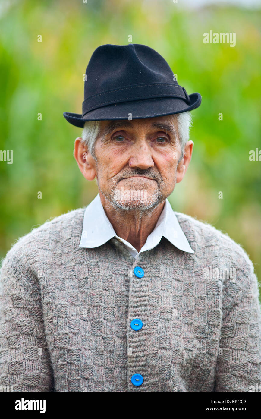 Old peasant veteran hi-res stock photography and images - Alamy