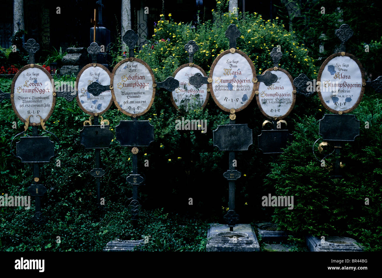 Family grave hi-res stock photography and images - Alamy