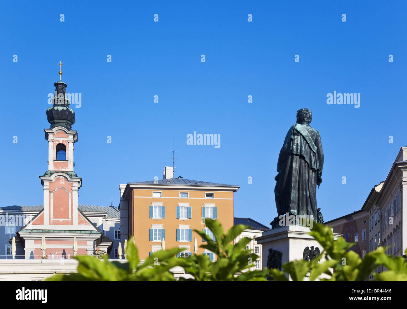 Mozart Statue on the Mozart Square, Salzburg, Austria Stock Photo - Alamy