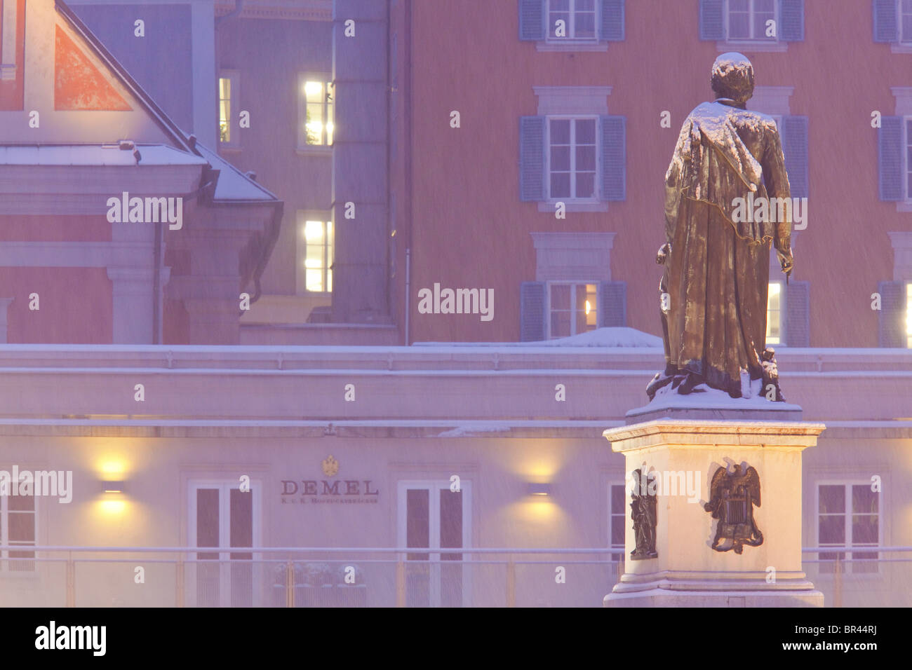 Mozart Statue on the Mozart Square, Salzburg, Austria Stock Photo - Alamy