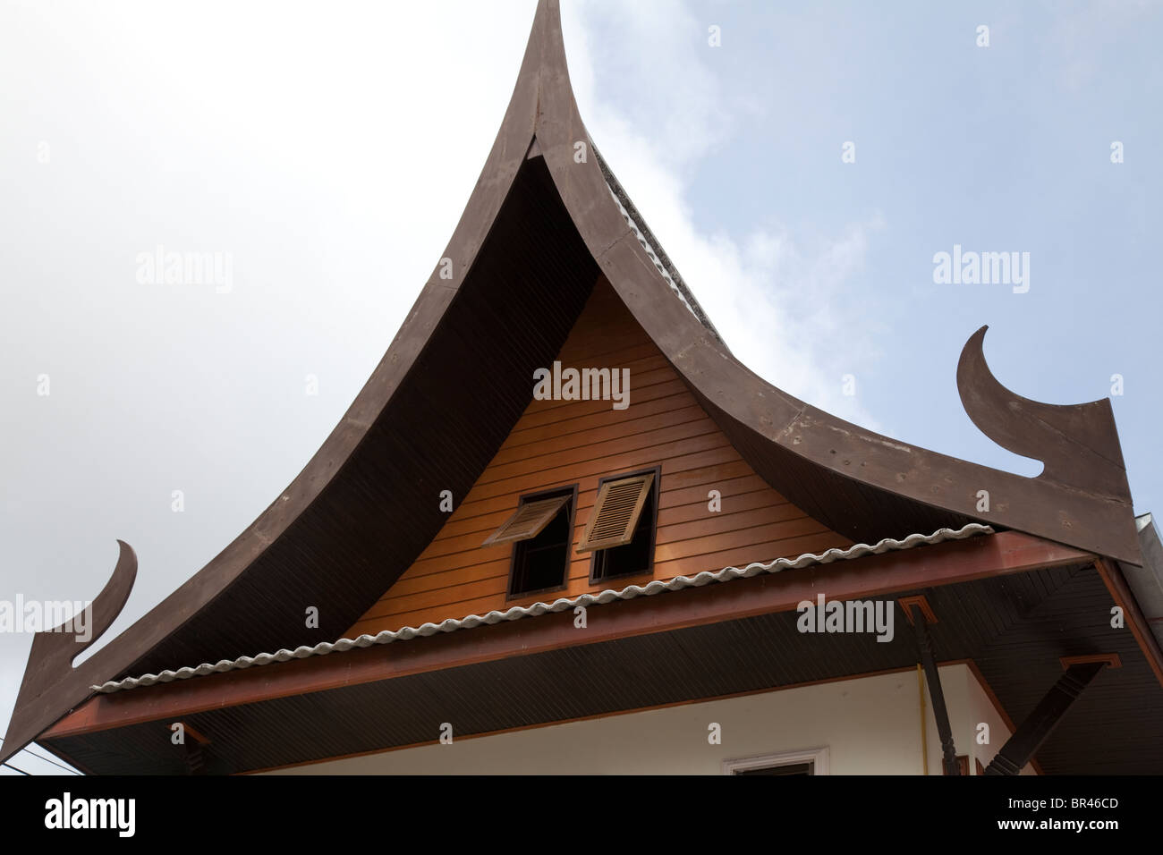 Traditional Thai roof ridge, Phuket, Thailand Stock Photo - Alamy