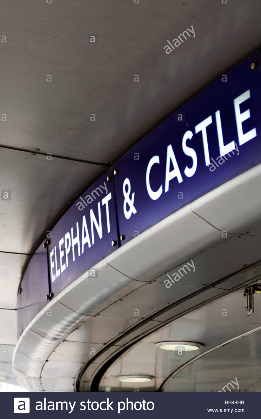 Elephant And Castle Tube Station Stock Photos & Elephant And Castle ...