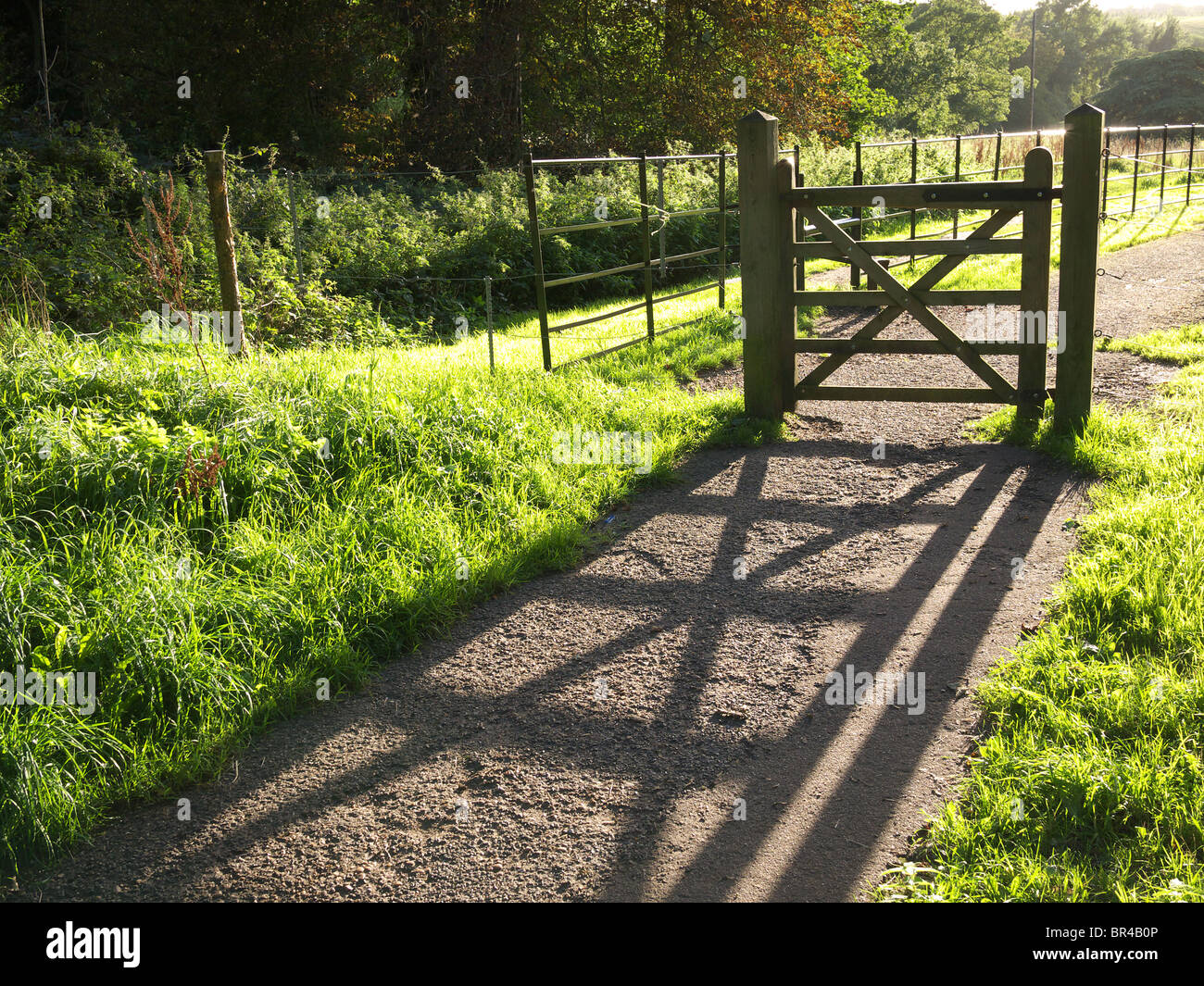 Gates in a field hi-res stock photography and images - Alamy