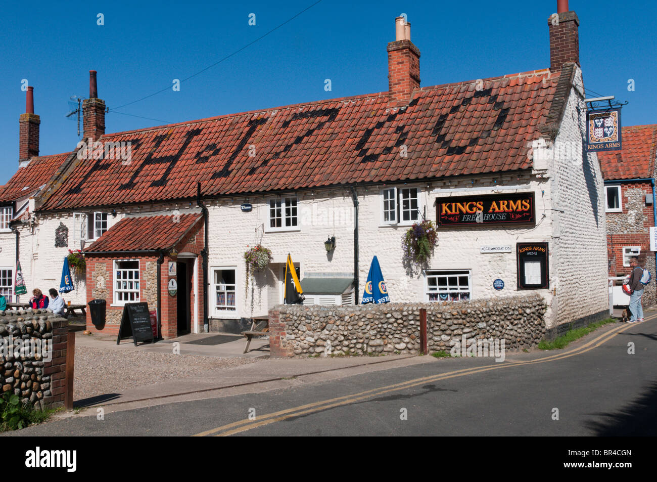 Pub pubs 1700s hi-res stock photography and images - Alamy