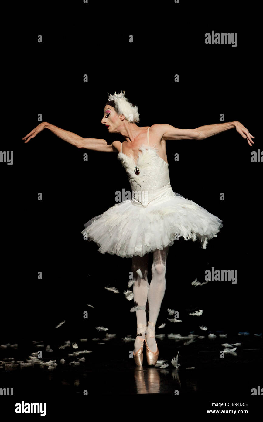 Les Ballets Trockadero de Monte Carlo performing new show at London's ...