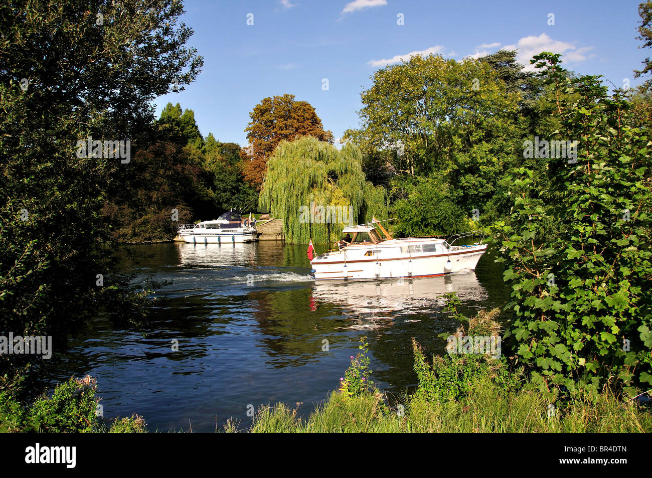 Boating on River Thames, Runnymede, Surrey, England, United Kingdom ...