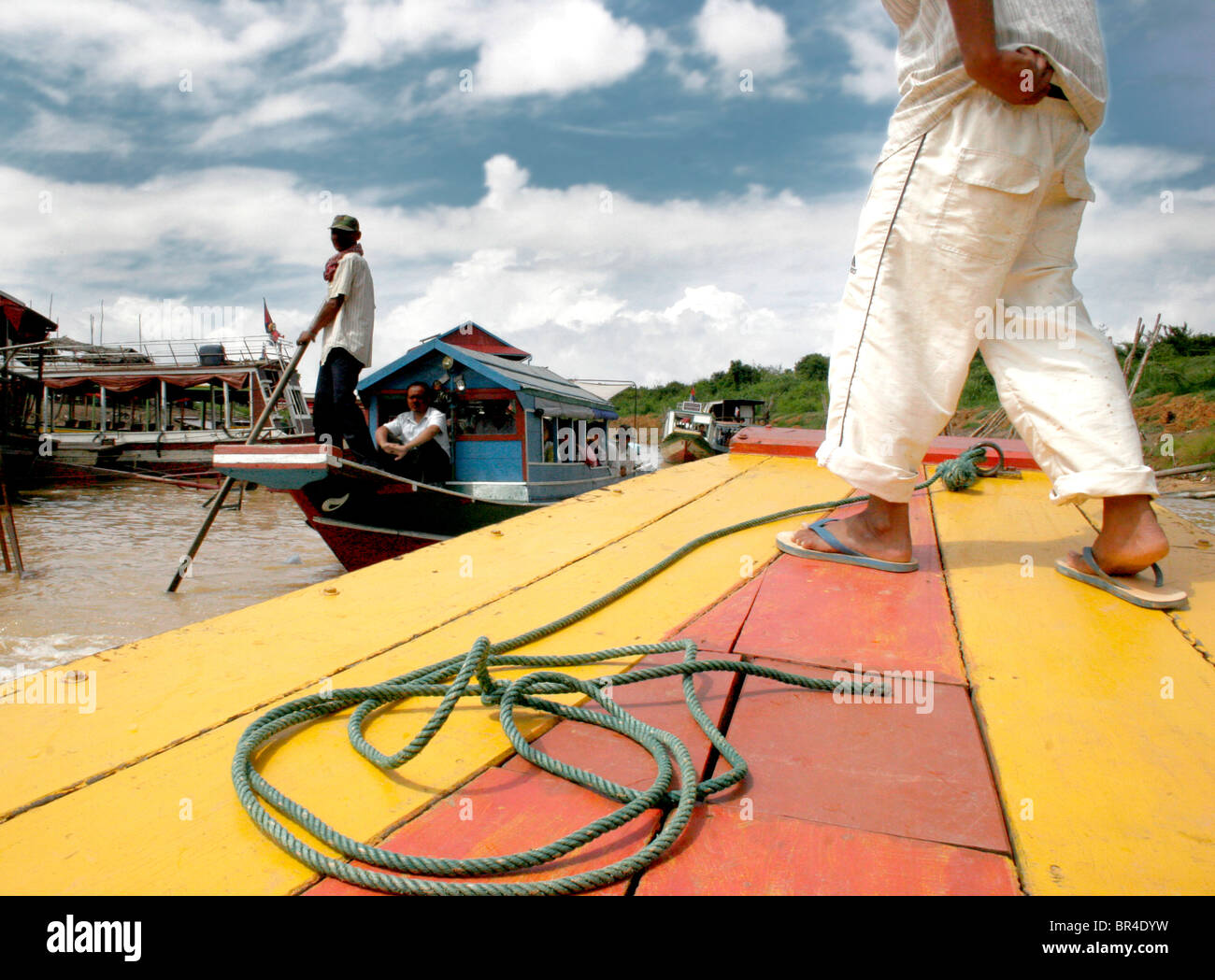 Floating village view in tonle hi-res stock photography and images - Alamy