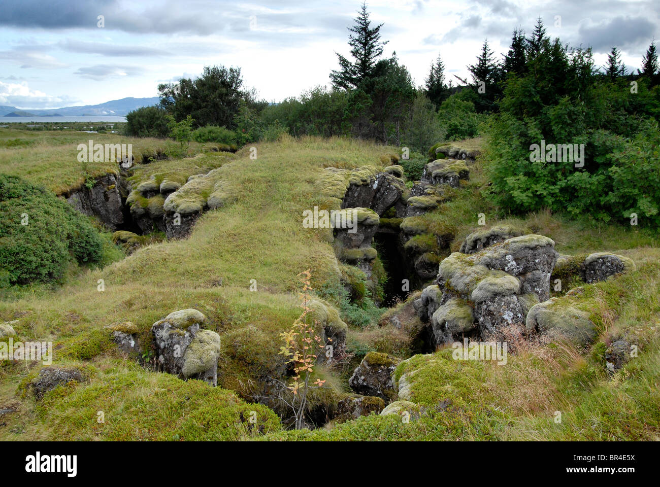 Mid atlantic ridge fault line hi-res stock photography and images - Alamy