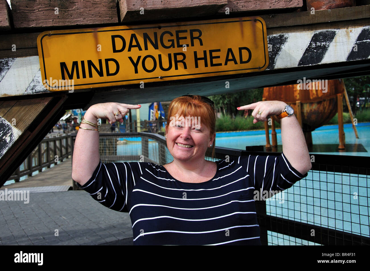 Height restriction sign, Tidal Wave log flume ride, Thorpe Park Theme ...