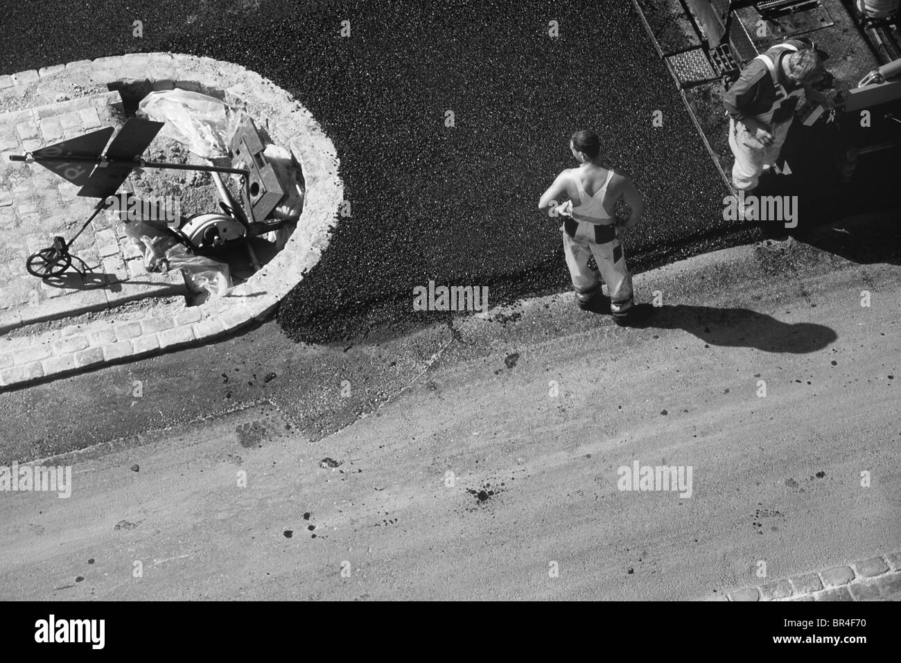 Summer city sweating Black and White Stock Photos & Images - Alamy