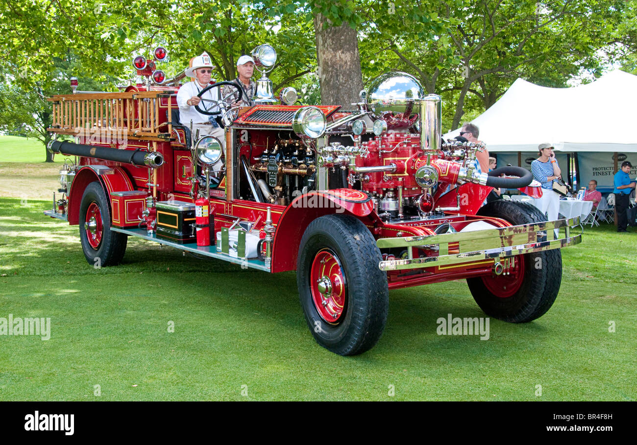 Antique fire pump hi-res stock photography and images - Alamy