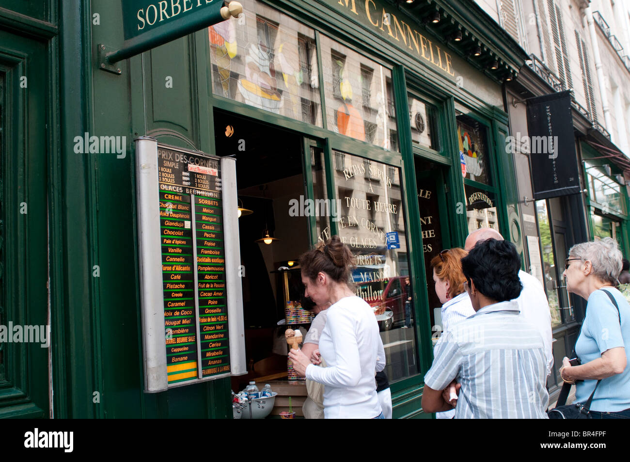 French ice cream shop hi-res stock photography and images - Alamy