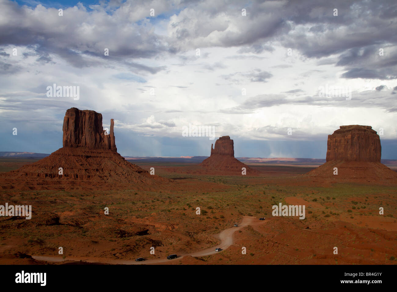 Left and Right Mittens, Monument Valley, Utah, USA Stock Photo - Alamy