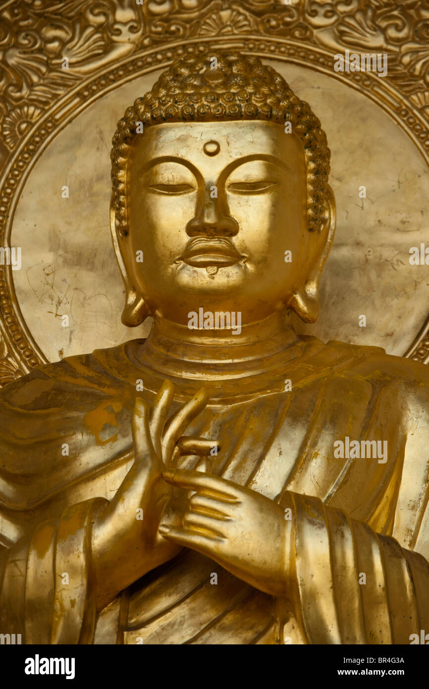 Budha gold hi-res stock photography and images - Alamy