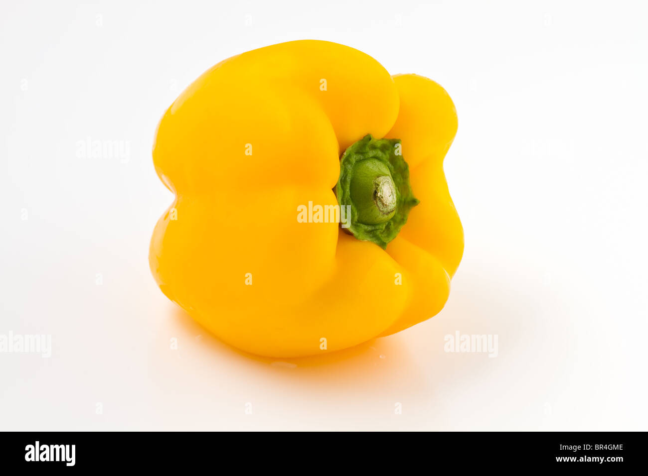 yellow capsicum pepper Stock Photo - Alamy