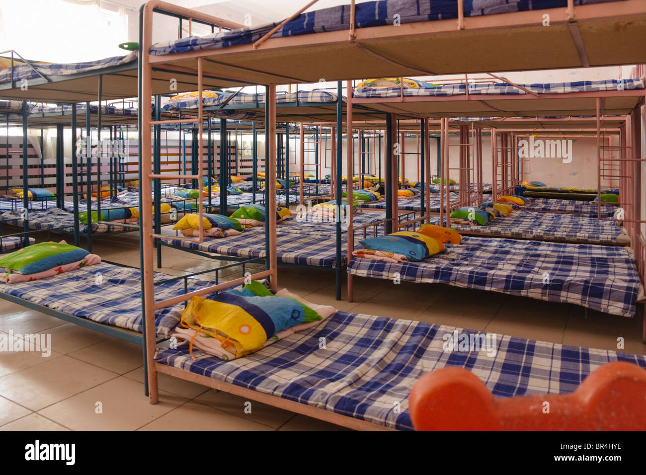 School dormitory beds hi-res stock photography and images - Alamy