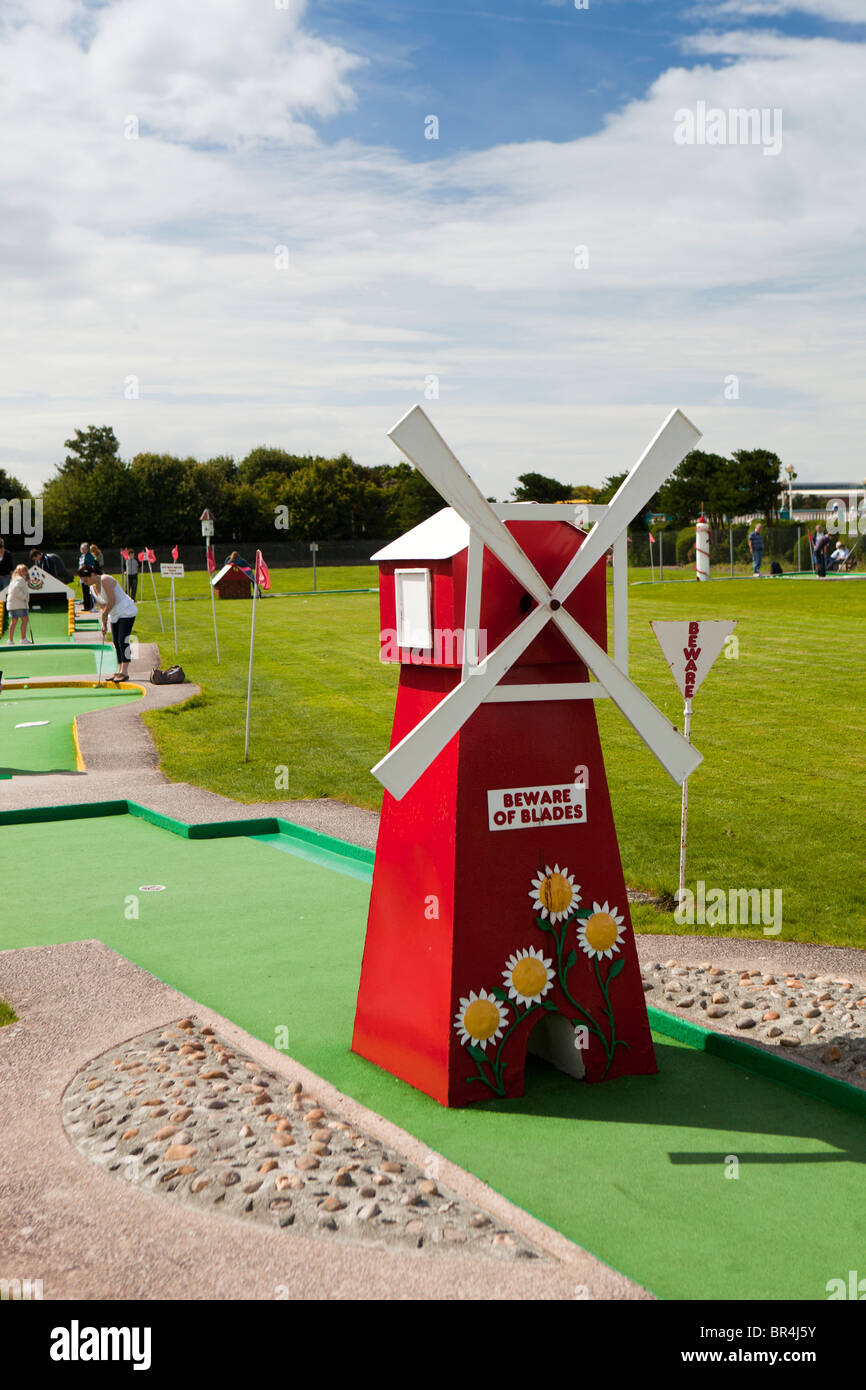 Summer crazy golf course hi-res stock photography and images - Alamy