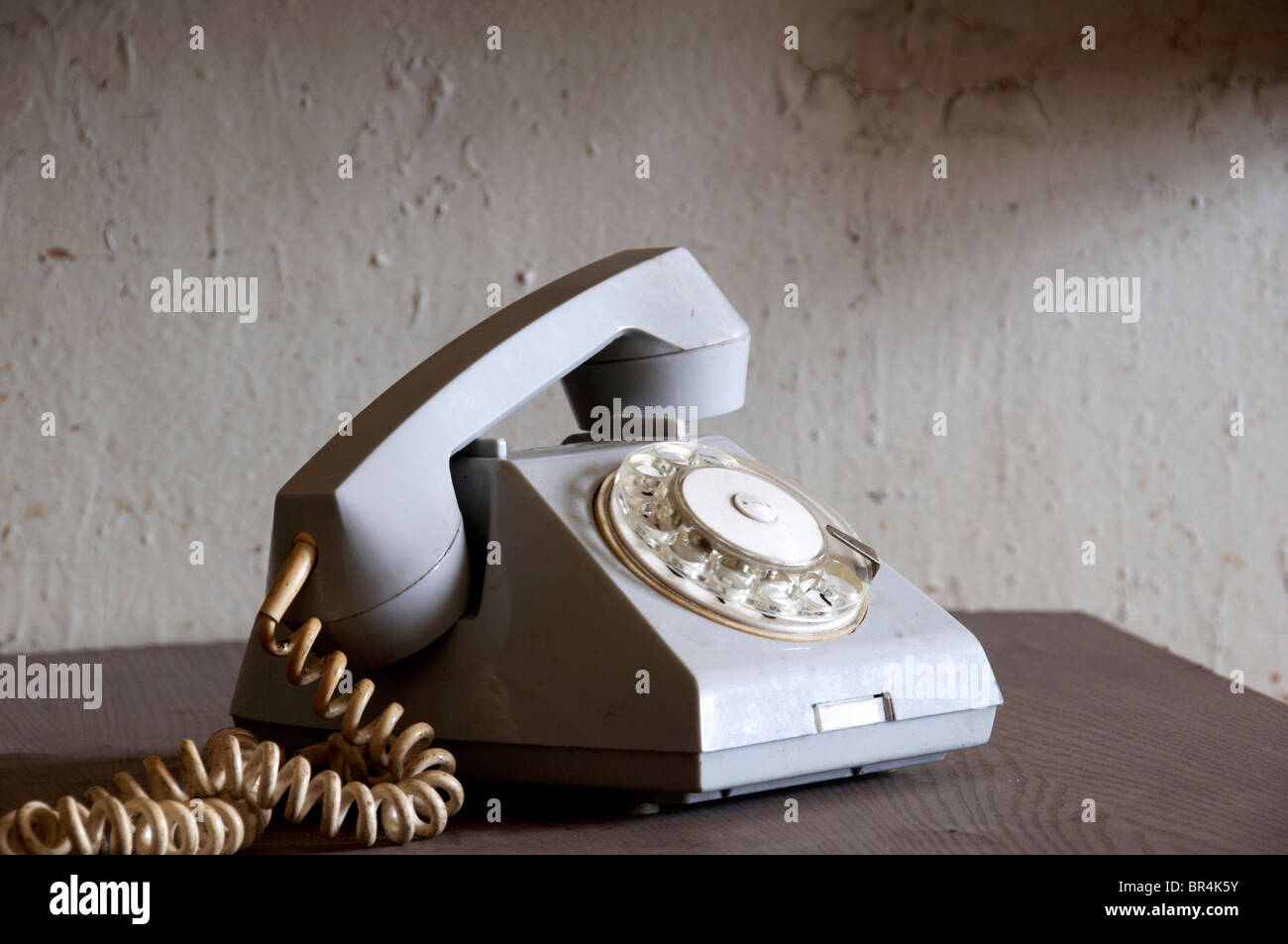 Hang up phone hi-res stock photography and images - Alamy