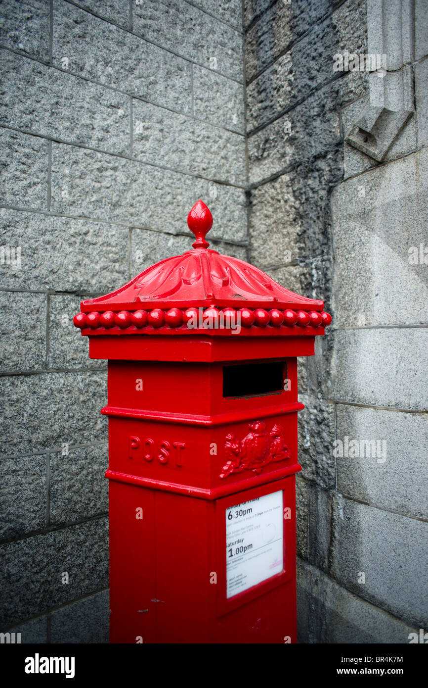 Old Fashioned Post Box, London Stock Photo - Alamy